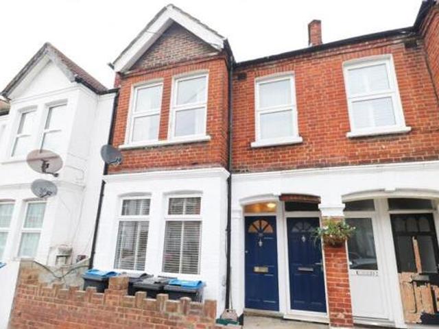 University Road, London, 2 Bedroom Apartment