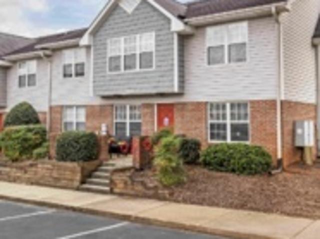 University Suites