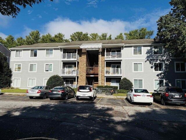 University Ter Apt C, Blacksburg, Condo For Sale