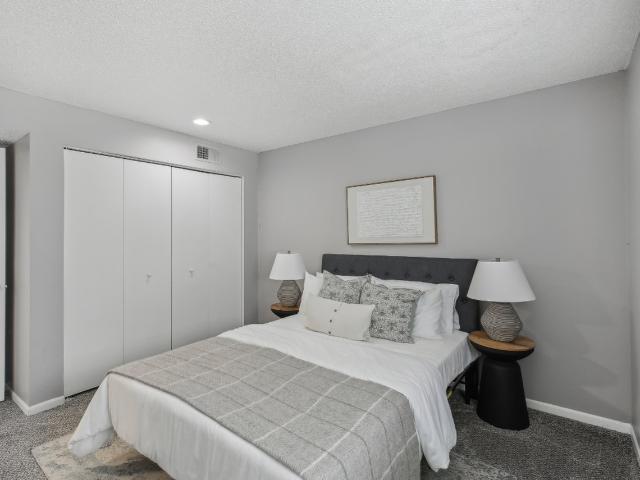 University Villa Apartments 2 Bedroom Apartment for Rent at 2966 Francis St, Kansas City, KS 66103 Rosedale