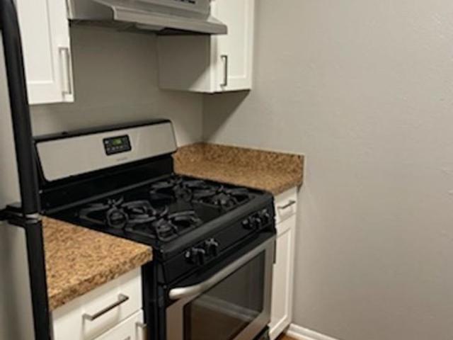 University Villas Apartments 2 Bedroom Apartment for Rent at 2200 W Lowden St, Fort Worth, TX 76110 Paschal Area