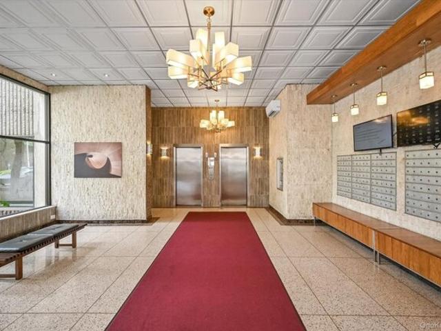 Union Tpke Apt C, Flushing, Condo For Sale