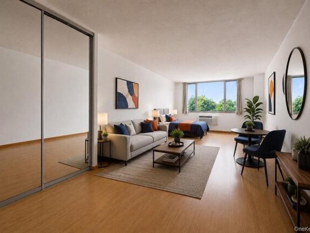 Union Tpke Unit C, Forest Hills, Property For Sale