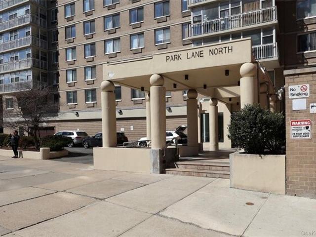 Union Tpke Unit D, Forest Hills, Property For Sale