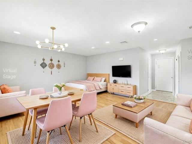 Union Tpke Unit J, Oakland Gardens, Property For Sale