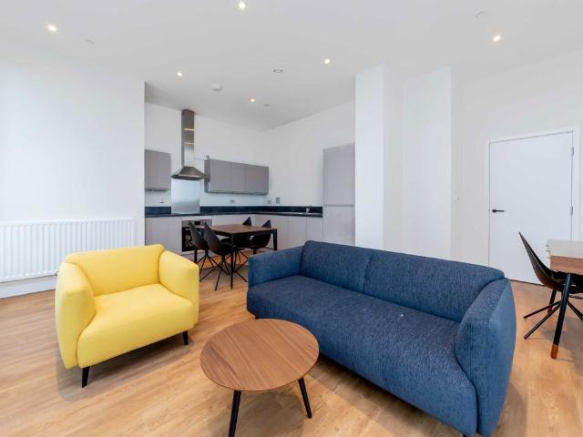 Union Way, North Acton NW10, 2 bed flat to rent, £2,249 pcm | PrimeLocation