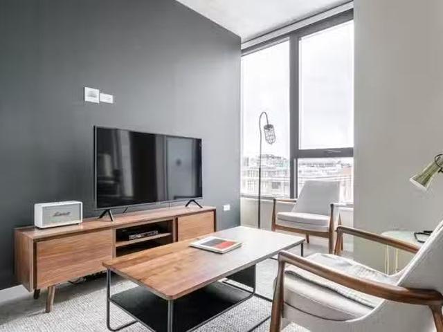 Union West Apartments, 939 W Washington Blvd, West Loop Stud.