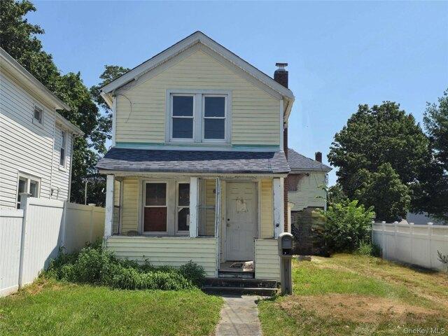 Union Ave, Patchogue, Home For Sale