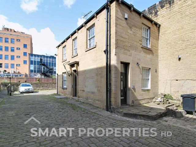 Union Bank Yard, Huddersfield HD1, Studio to rent, £495 pcm | PrimeLocation