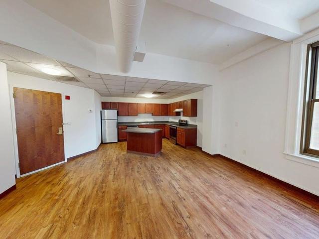 Union Building 2 Bedroom Apartment for Rent at 11 Clinton St, Newark, NJ 07102 Newark Central Business District