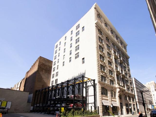 Union Building 2 Bedroom Apartment for Rent at 11 Clinton St, Newark, NJ 07102 Newark Central Business District