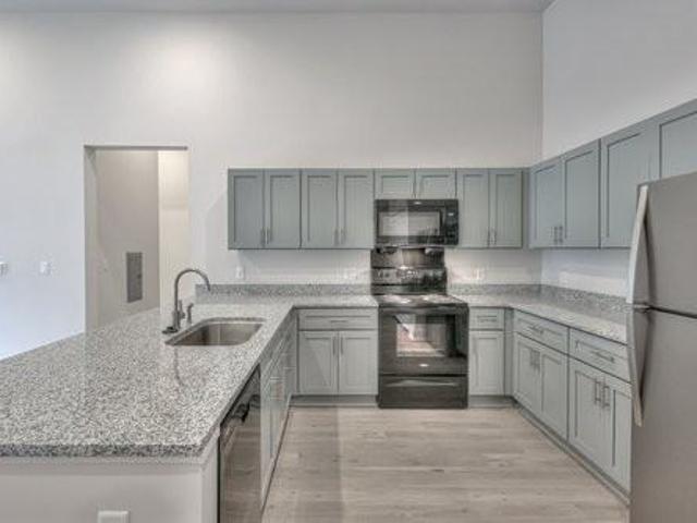 Union Commons 4 Bedroom Apartment for Rent at 4249 Llium Avenue, Cincinnati, OH 45245