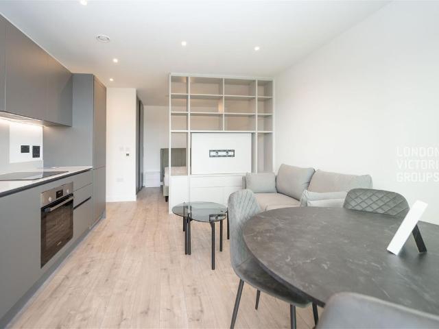 Union Court, 2 Fauna Walk, Watford WD24, Studio to rent, £1,450 pcm | PrimeLocation