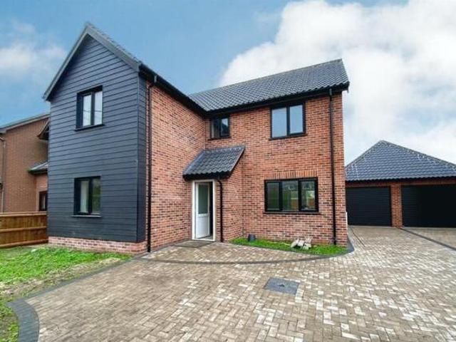 Union Lane, Oulton, 4 Bedroom Detached