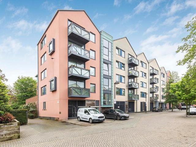 Union Lane, Old Isleworth TW7 1 bed flat to rent £1,450 pcm £335 pw