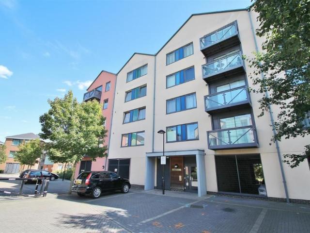 Union Lane, Isleworth TW7, 1 bed flat to rent, £1,550 pcm | PrimeLocation