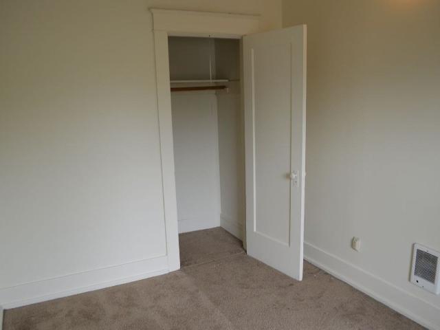 Union Manor 1 Bedroom Apartment for Rent at 2401 Ne M L King Blvd, Portland, OR 97212 Eliot