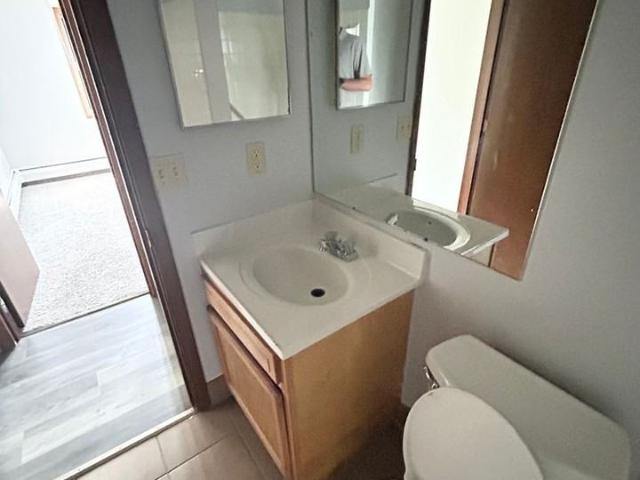 Union Park Apartments LLC 1 Bedroom Apartment for Rent at 400 Dewey St, St. Paul, MN 55104 Merriam Park West