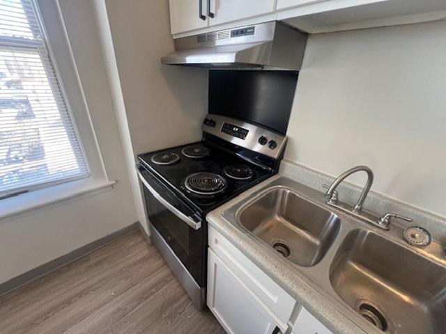 Union Plaza 1 Bedroom Apartment for Rent at 601 S 16th St, Omaha, NE 68102 Market West