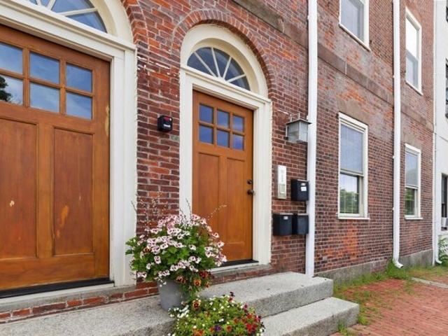 Union St Apt,salem, Condo For Sale