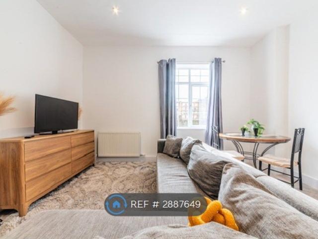 Union St, Maidstone ME14, Studio to rent, £1,450 pcm | PrimeLocation