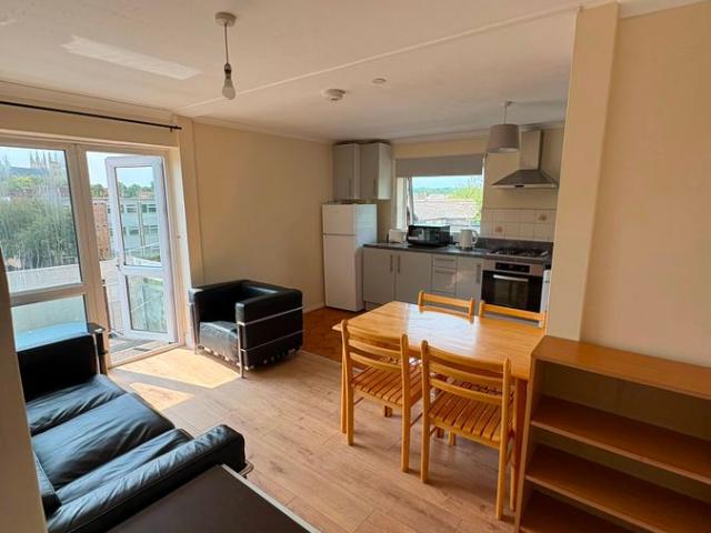 Union Street, Canterbury, Kent, UK CT1, 3 bed flat to rent, £1,200 pcm | PrimeLocation