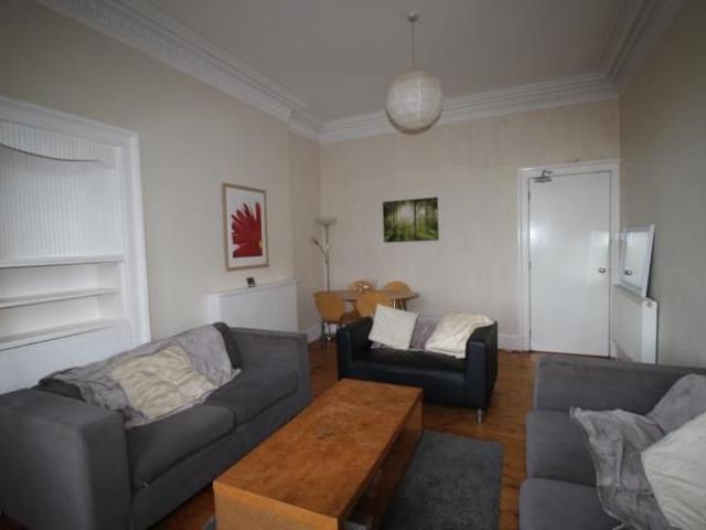 Union Street, Stirling FK8, 3 bed flat to rent, £1,800 pcm | PrimeLocation