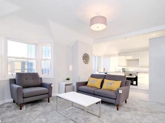 Union Street, Top Floor, 2 Bedroom Flat