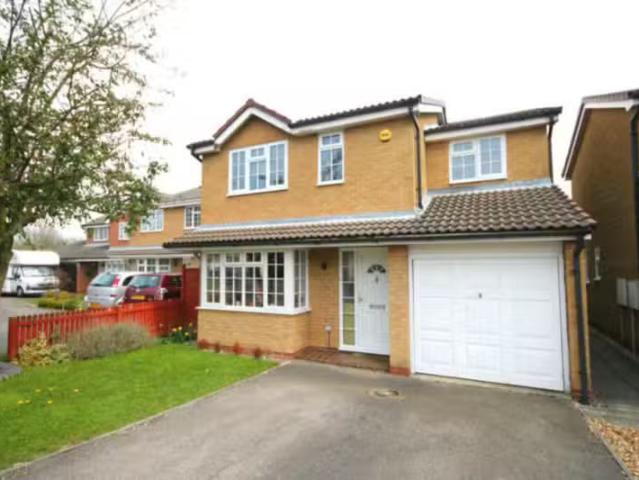 Rental! 3 BA 4 bedroom detached house for rent in Lemur Drive.