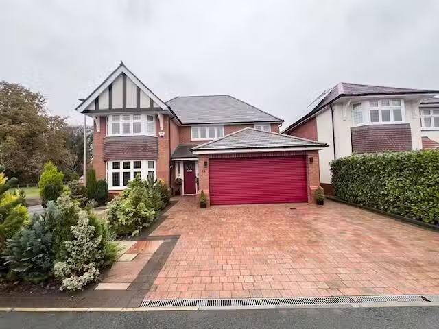 For Rent! 3 BA 4 bedroom detached house for rent in Venables C.