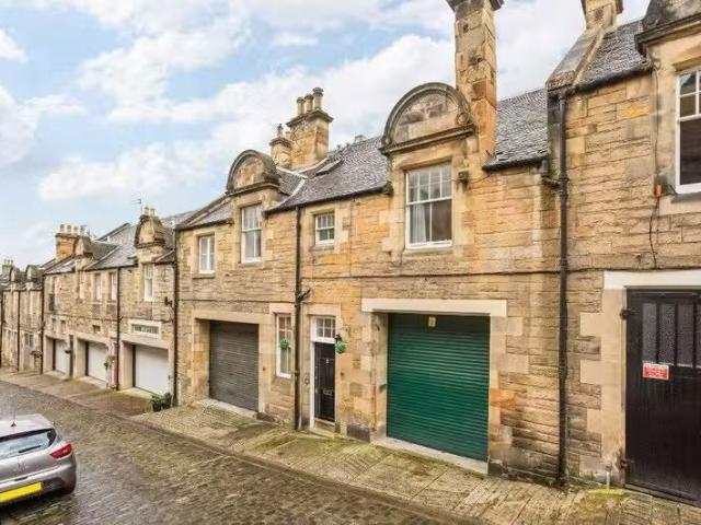 Unique 3 BA 4 bedroom house for rent in Rothesay Mews, Edinbur.