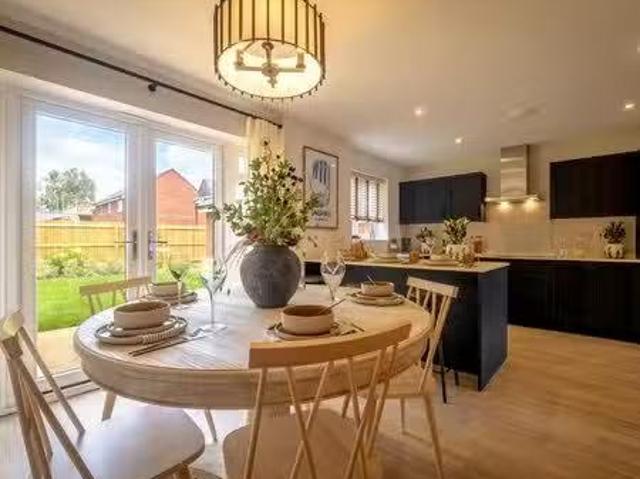 For Rent! 3 BA 4+ bedroom house, newhome for sale in Newly Rel.