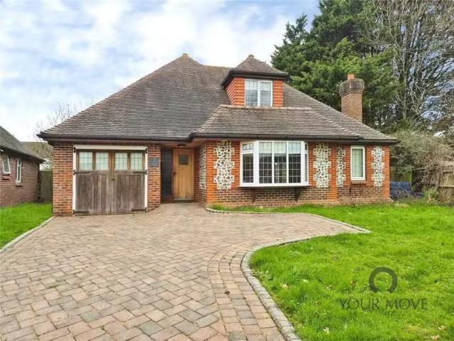 Charming 3 BA 5 bedroom Detached House to rent, The Old Spinne.
