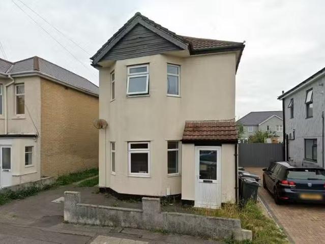 Nice 3 BA 6 bedroom detached house for rent in Student house o.