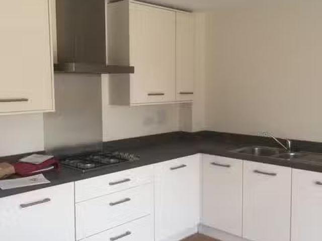 Cozy 3 BA 6 bedroom terraced house for rent in Great Clover Le.