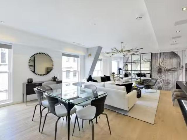 Cheap 3 BA 3 bedroom apartment for rent in Esinteraction Stree.