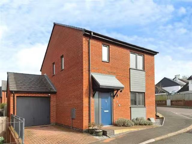 New 3 BA 3 bedroom Detached House to rent, Duchy Court, Exmout.