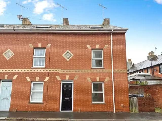 For Rent! 3 BA 3 bedroom End Terrace House to rent, Fore Stree.