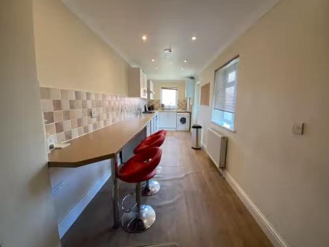 Unique 3 BA 3 bedroom house for rent in Pretoria Road, Canterb.
