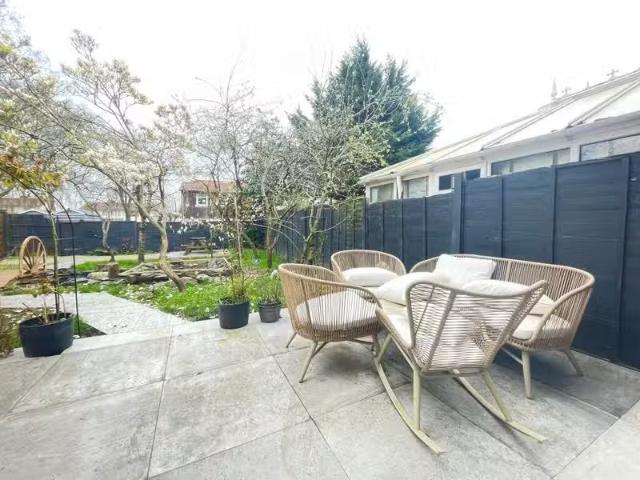 Unique 3 BA 3 bedroom house for rent in Tedder Road, HEMEL HEM.