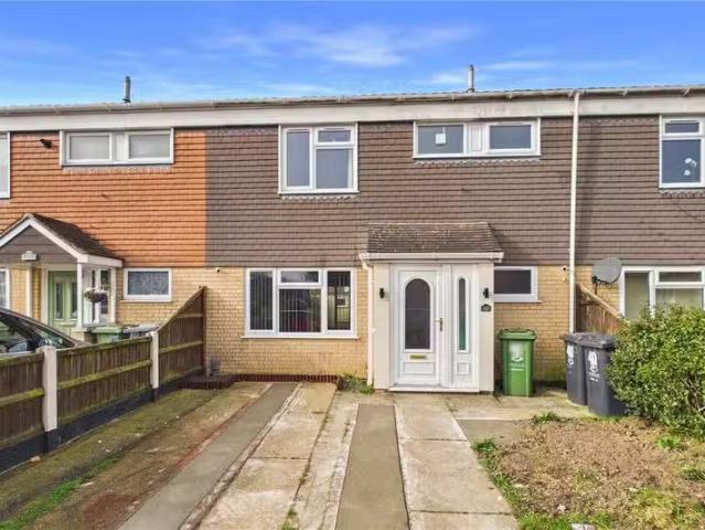 Cheap 3 bedroom Mid Terrace House to rent, Wadham Road, Gorles.