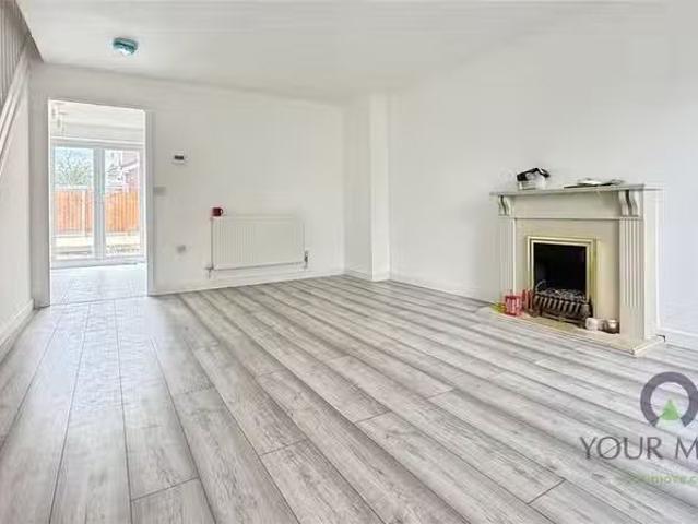 Cheap 3 bedroom End Terrace House to rent, Grasshaven Way, Lon.