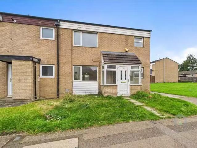Just in! 3 bedroom End Terrace House to rent, Talan Rise, Over.