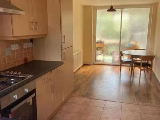 Nice 3 bedroom end of terrace house for rent in Meyrick Walk.