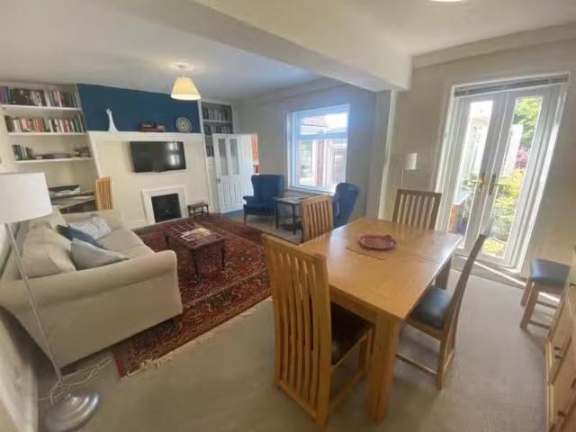 Nice 3 bedroom flat for rent in Park Road, West Kirby, CH48