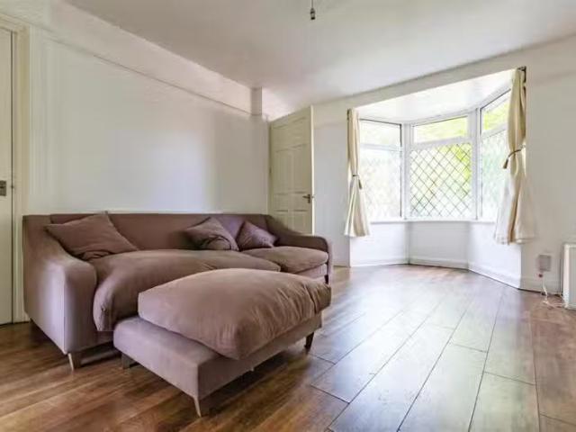 Cheap 3 bedroom house for rent in Lockton Road, Birmingham, We.
