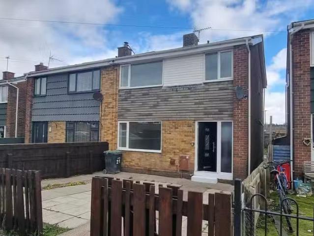 Cheap 3 bedroom semi detached house for rent in Acorn Close, DH7