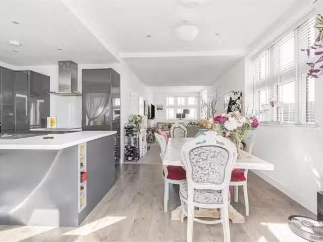 Just in! 3 bedroom semi detached house for rent in Blandford R.