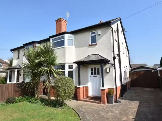 For Rent! 3 bedroom semi detached house for rent in Norton Roa.