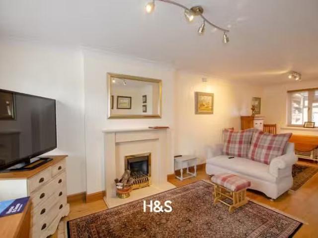 Just in! 3 bedroom semi detached house for rent in Whitemoor D.